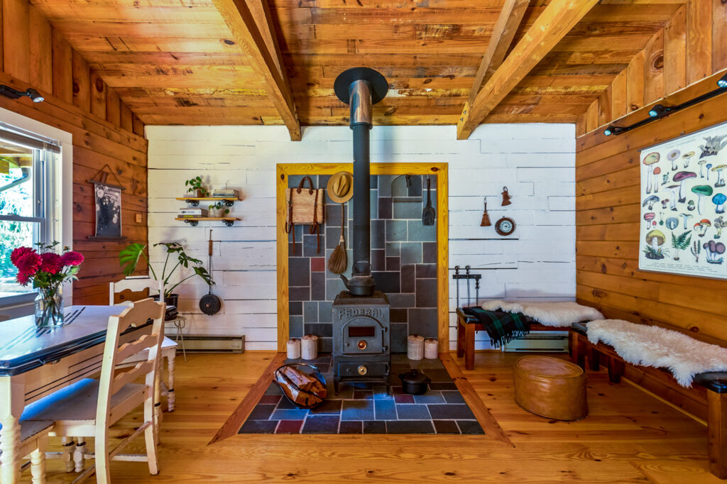 ESCAPE BROOKLYN – Covered Bridge Cabin in Livingston Manor, NY