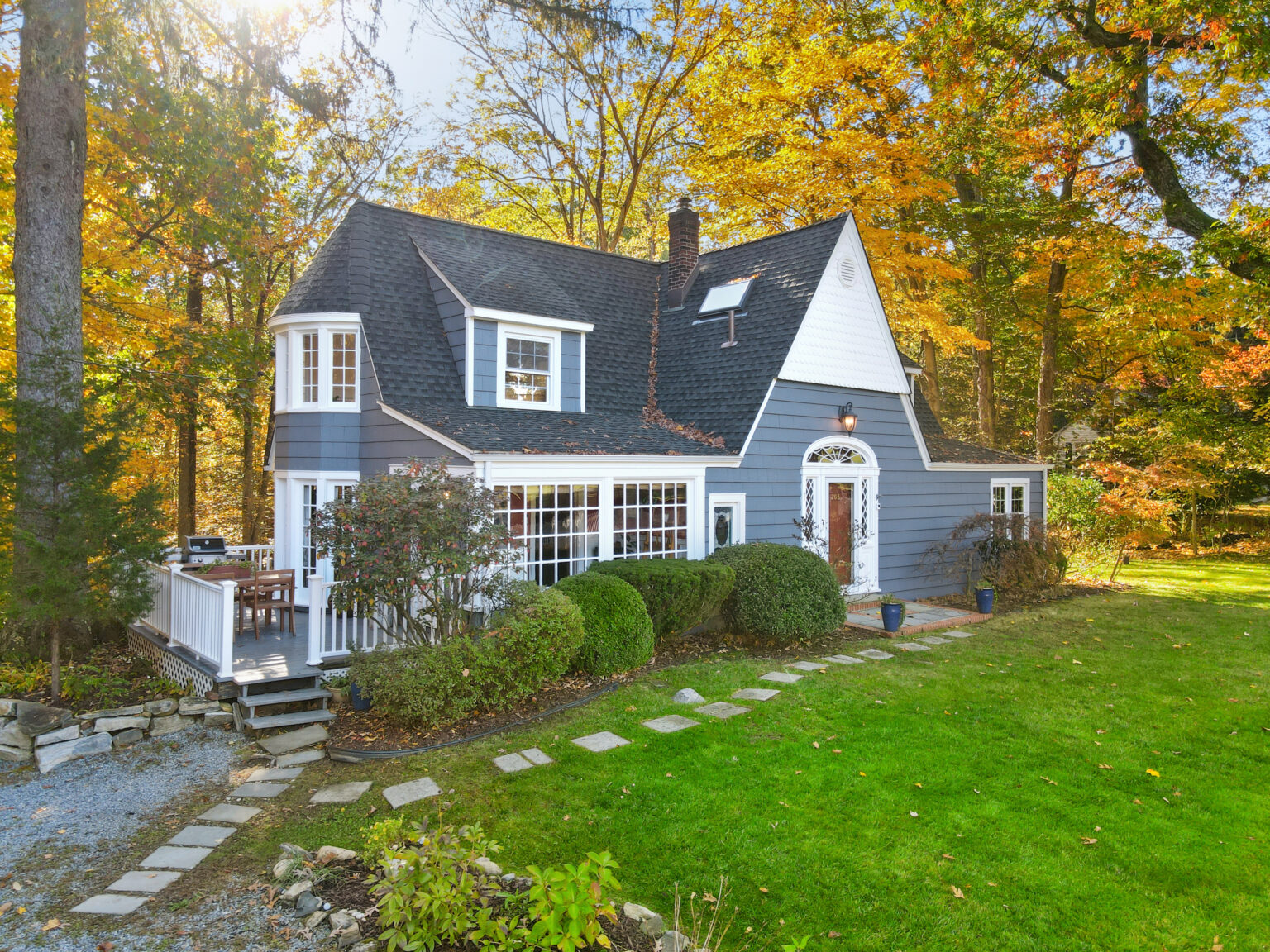 Dutch Stone Home in Saugerties, NY – ESCAPE BROOKLYN