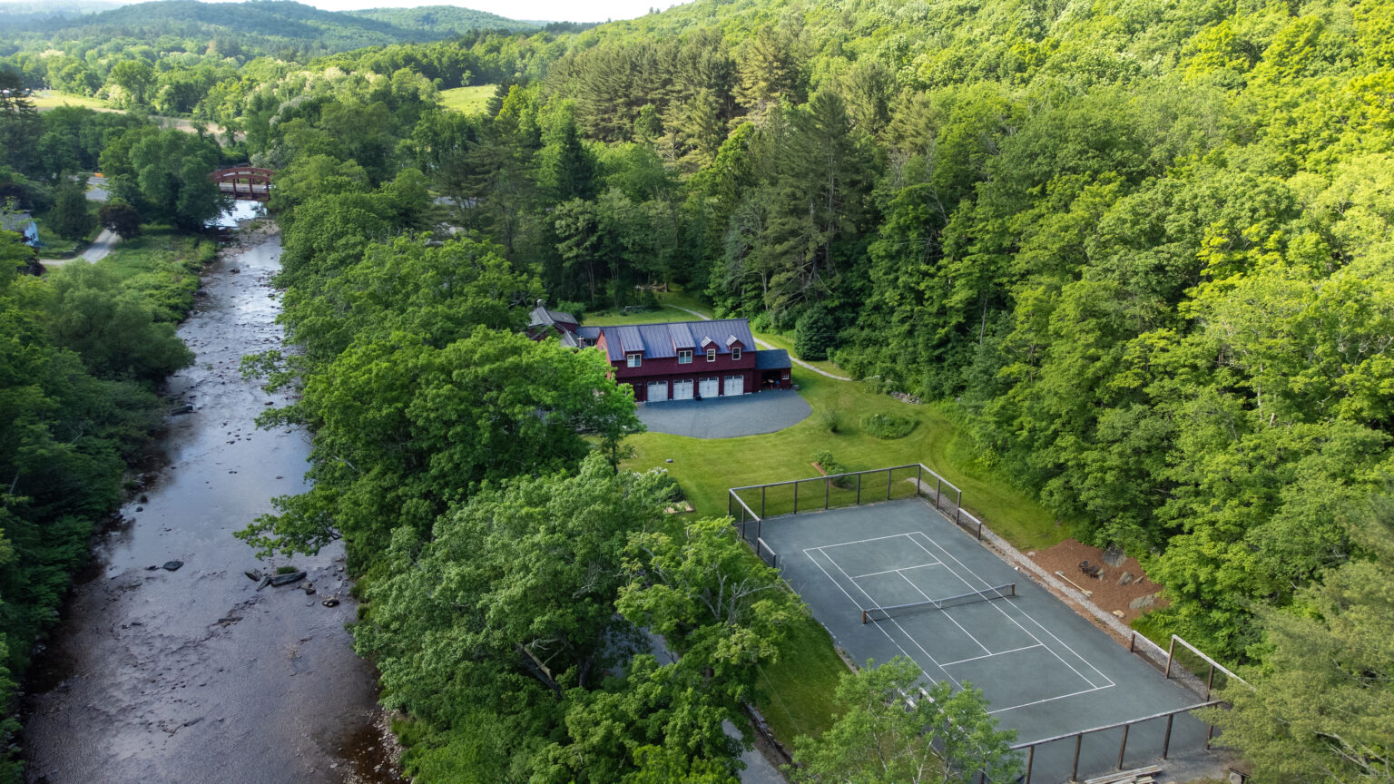 ESCAPE BROOKLYN – Wildcat Mountain Cabin in Claryville, NY